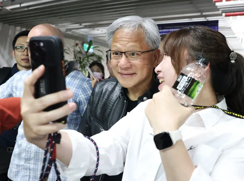 Jensen Huang Biography, Age, Height, Family, Education & More