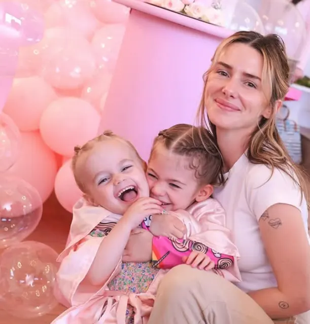 Jeremy Allen White Biography, Age, Net Worth, Wife & More