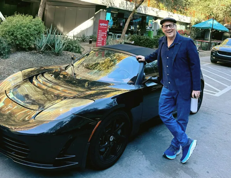 Rob Schneider Biography, Age, Height, Net Worth, Family & More