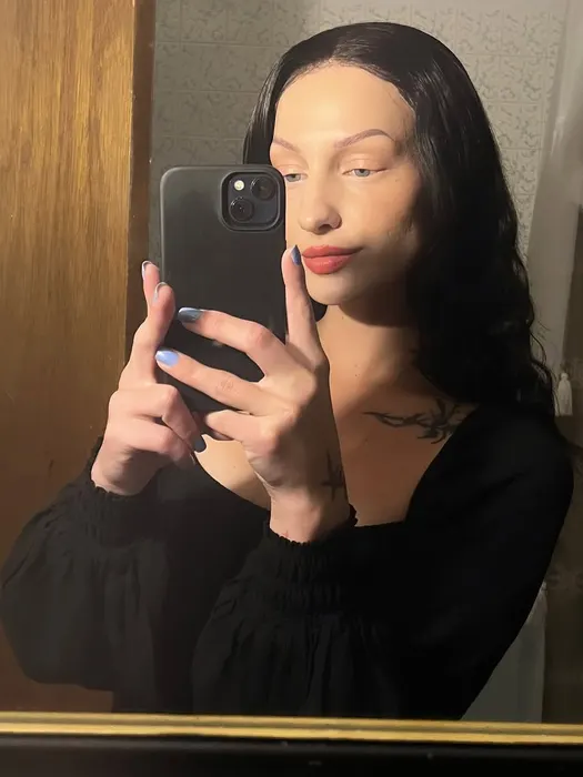 Moriah Plath Biography: Age, Net Worth, Family & Facts