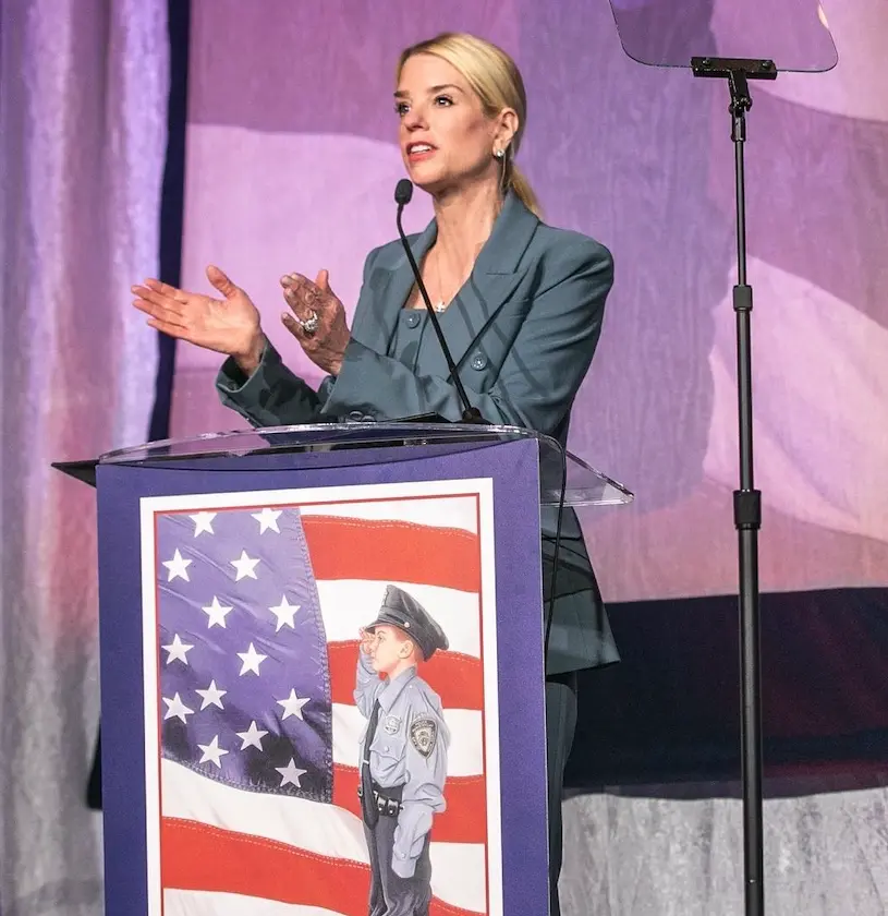 Pam Bondi - Bio, Age, Early Life, Height, Career, Family and More